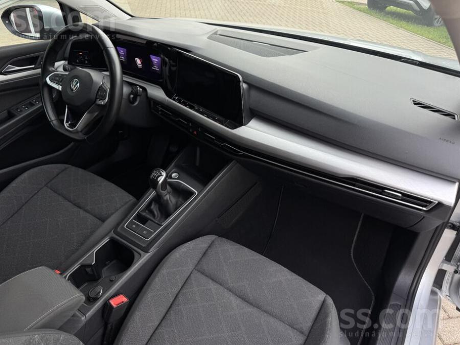 Pelēks Volkswagen Golf VIII 2021 Valmiera, ar dzinēja tilpumu 2.00 L un nobraukumu 128 tūkst. km par 15800 €, foto 21 vietnē AUTOMOTO.COM.LV