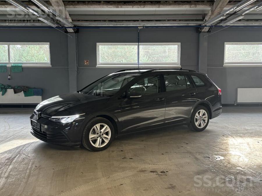 Pelēks Volkswagen Golf VIII 2021 Jūrmala, ar dzinēja tilpumu 2.00 L un nobraukumu 150 tūkst. km par 12750 €, foto 1 vietnē AUTOMOTO.COM.LV