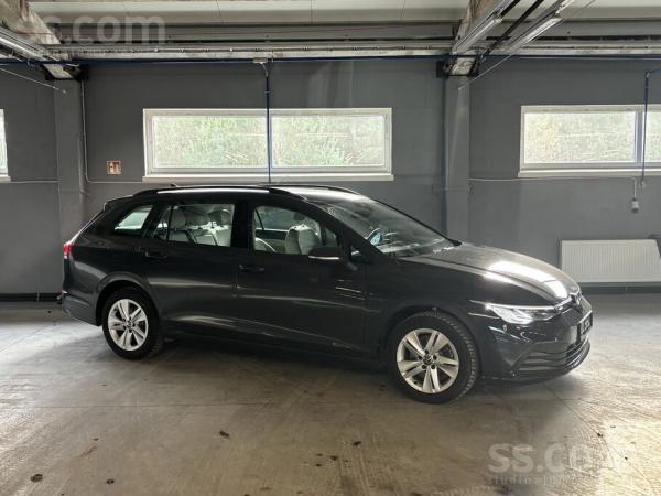 Volkswagen Golf VIII 2021 in Jurmala on AUTOMOTO.COM.LV Grey Volkswagen Golf VIII 2021 in Jurmala, with an engine capacity of 2.00 L and mileage of 150 thousand km for 12750 €, photo 3 on AUTOMOTO.COM.LV