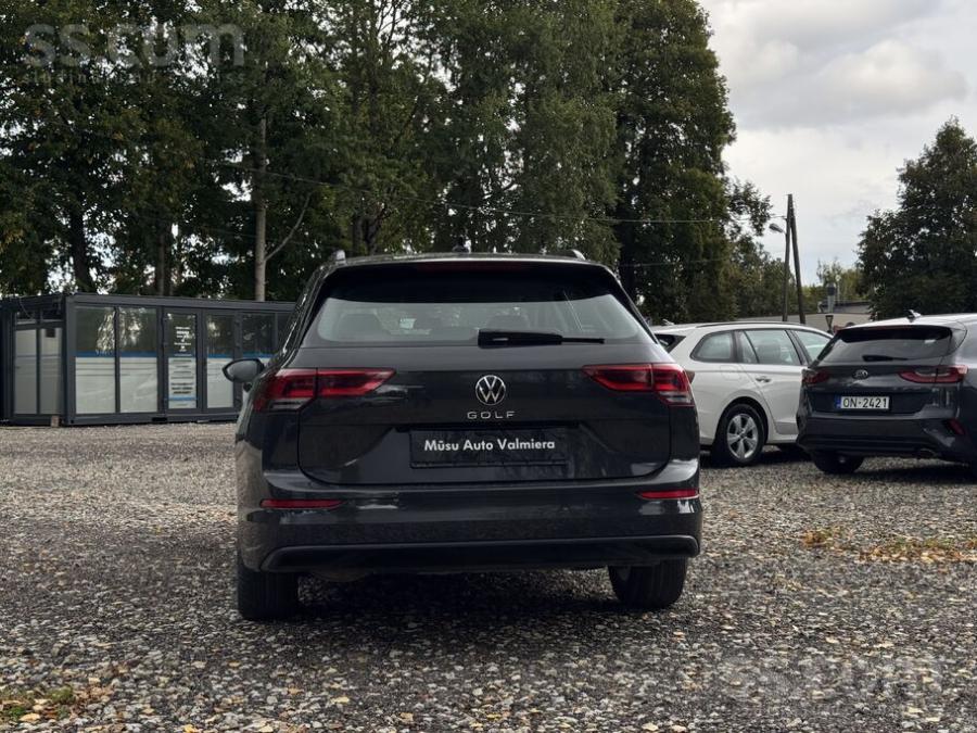 Grey Volkswagen Golf VIII 2021 in Valmiera, with an engine capacity of 2.00 L and mileage of 218 thousand km for 14200 €, photo 6 on AUTOMOTO.COM.LV