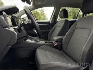 Grey Volkswagen Golf VIII 2021 in Valmiera, with an engine capacity of 2.00 L and mileage of 218 thousand km for 14200 €, photo 8 on AUTOMOTO.COM.LV