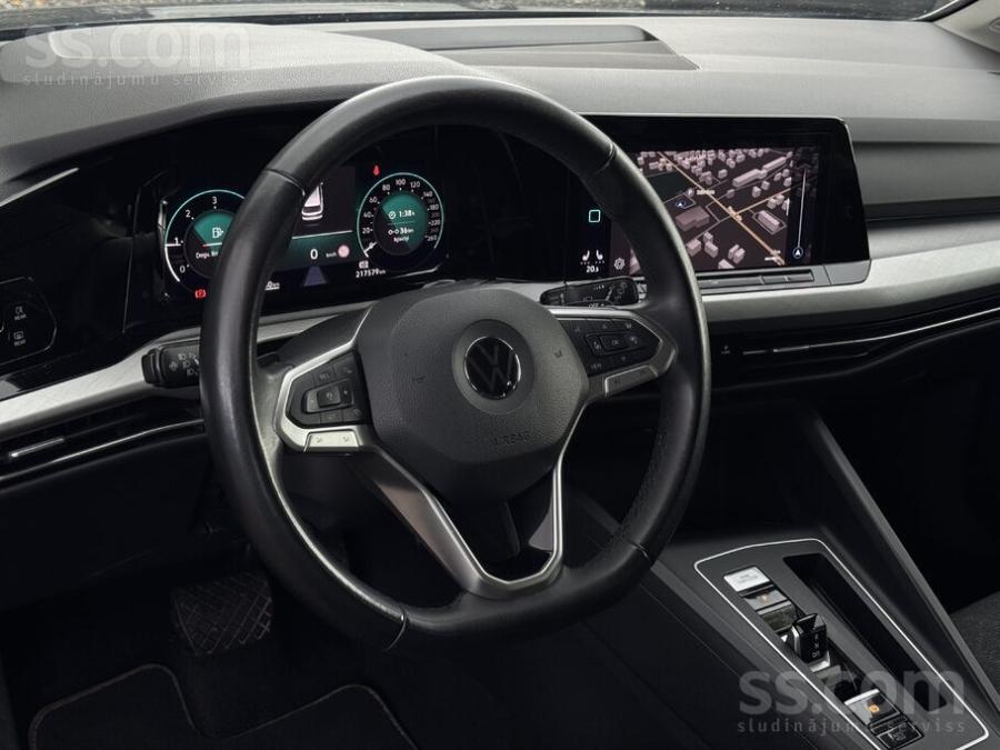 Grey Volkswagen Golf VIII 2021 in Valmiera, with an engine capacity of 2.00 L and mileage of 218 thousand km for 14200 €, photo 9 on AUTOMOTO.COM.LV