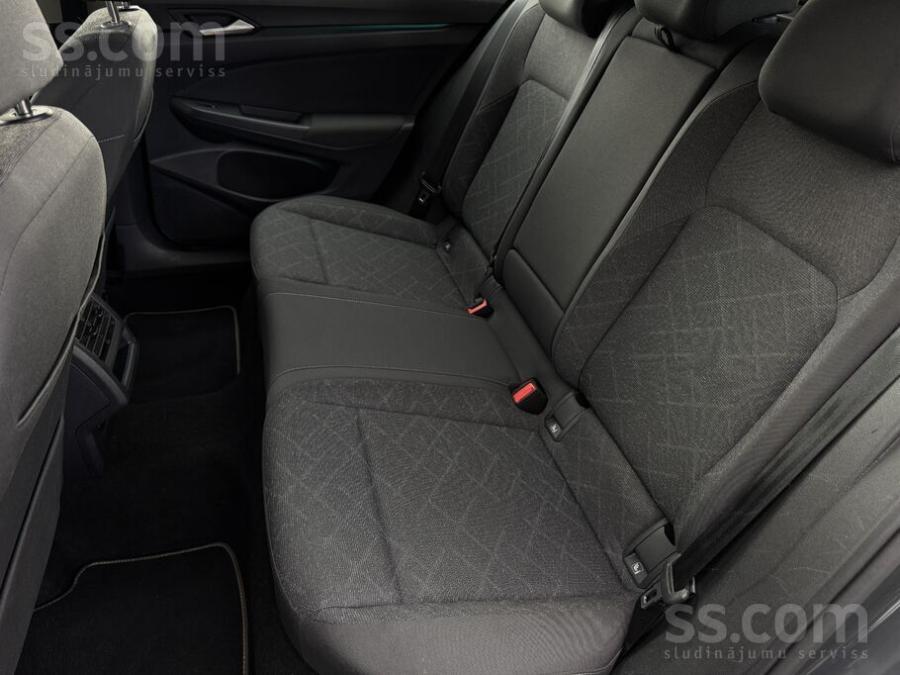 Grey Volkswagen Golf VIII 2021 in Valmiera, with an engine capacity of 2.00 L and mileage of 218 thousand km for 14200 €, photo 24 on AUTOMOTO.COM.LV