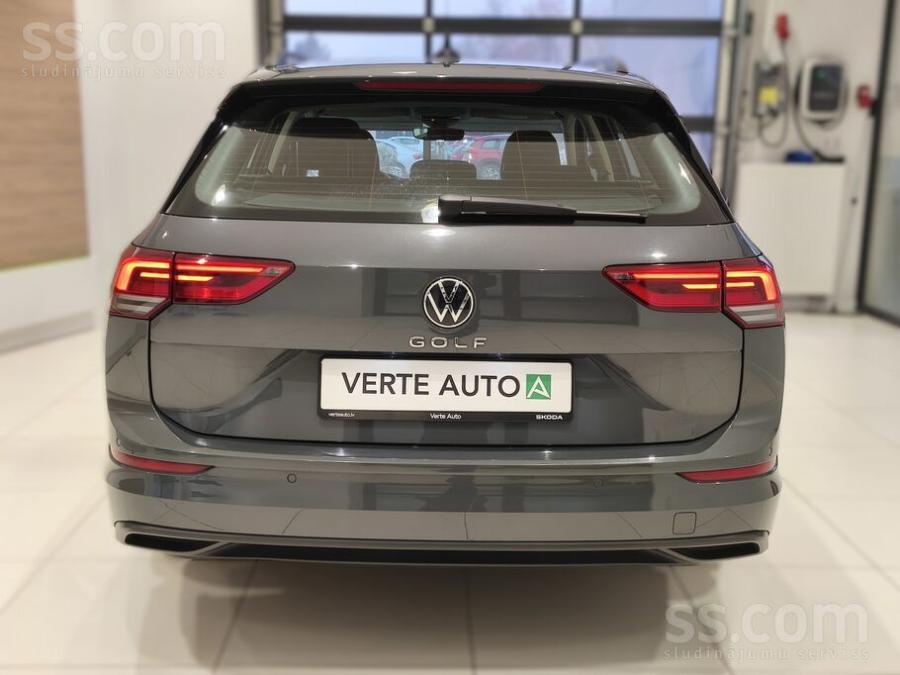 Grey Volkswagen Golf VIII 2022 in Riga, with an engine capacity of 2.00 L and mileage of 186 thousand km for 15690 €, photo 5 on AUTOMOTO.COM.LV