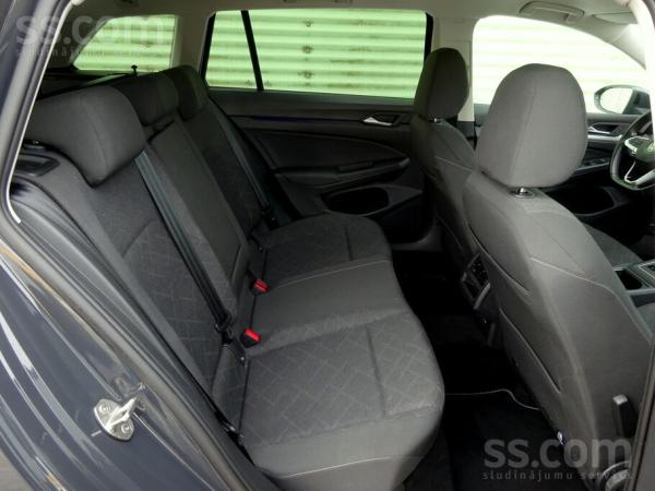 Grey Volkswagen Golf VIII 2022 in Riga, with an engine capacity of 2.00 L and mileage of 189 thousand km for 15990 €, photo 9 on AUTOMOTO.COM.LV