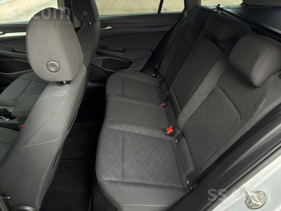 Pelēks Volkswagen Golf VIII 2022 Rīga, ar dzinēja tilpumu 2.00 L un nobraukumu 177 tūkst. km par 15000 €, foto 13 vietnē AUTOMOTO.COM.LV
