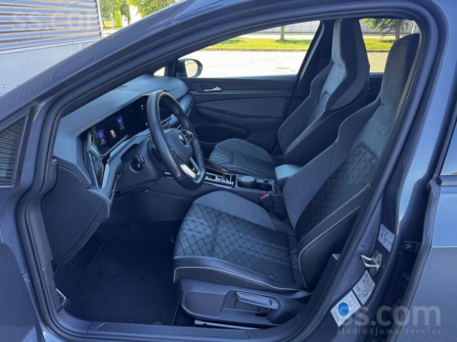 Pelēks Volkswagen Golf VIII 2022 Rīga, ar dzinēja tilpumu 2.00 L un nobraukumu 196 tūkst. km par 19900 €, foto 10 vietnē AUTOMOTO.COM.LV