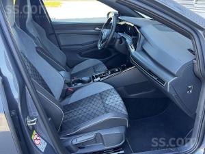 Pelēks Volkswagen Golf VIII 2022 Rīga, ar dzinēja tilpumu 2.00 L un nobraukumu 196 tūkst. km par 19900 €, foto 14 vietnē AUTOMOTO.COM.LV