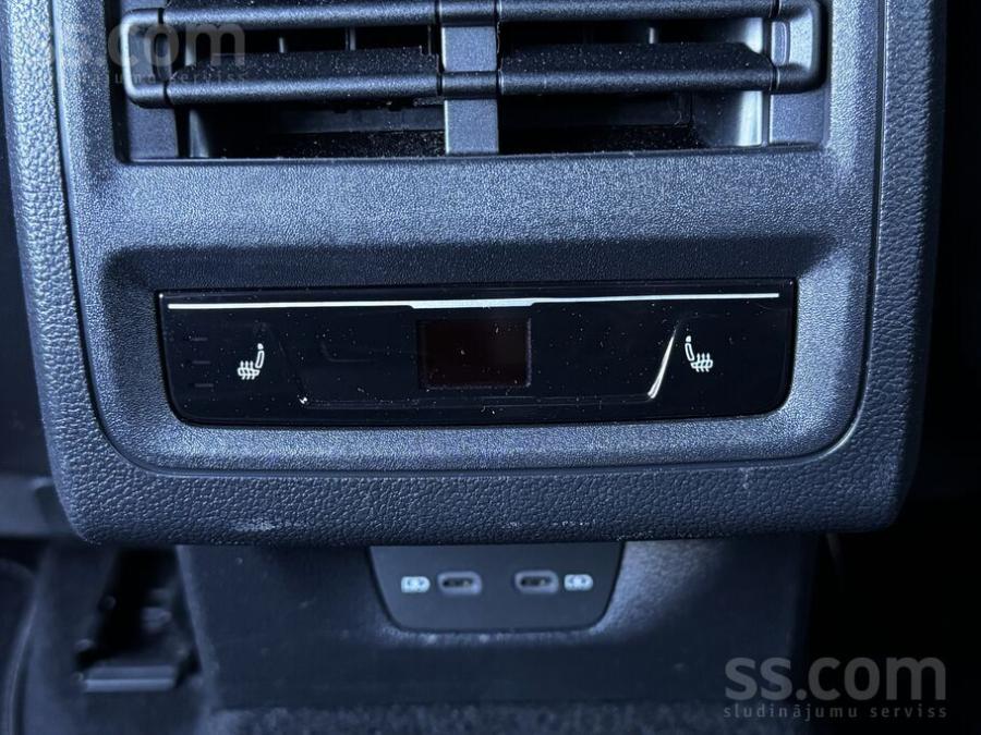 Pelēks Volkswagen Golf VIII 2022 Rīga, ar dzinēja tilpumu 2.00 L un nobraukumu 196 tūkst. km par 19900 €, foto 28 vietnē AUTOMOTO.COM.LV