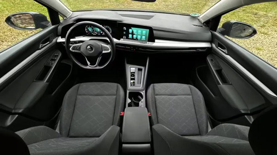 Серый Фольксваген Golf 8 2022 в Рига, объемом двигателя 2.00 л и пробегом 208 тыс. км за 15600 €, фото 14 на AUTOMOTO.COM.LV