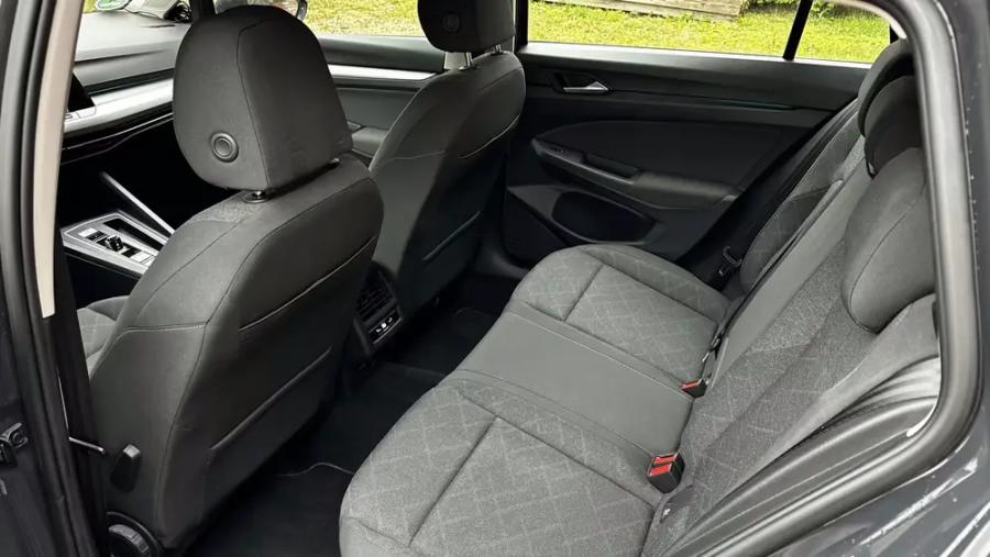 Серый Фольксваген Golf 8 2022 в Рига, объемом двигателя 2.00 л и пробегом 208 тыс. км за 15600 €, фото 15 на AUTOMOTO.COM.LV