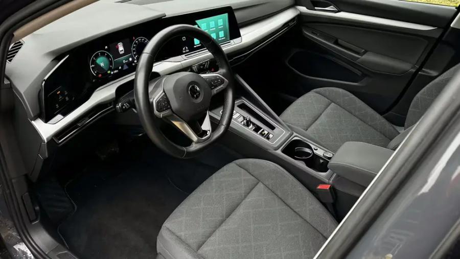 Серый Фольксваген Golf 8 2022 в Рига, объемом двигателя 2.00 л и пробегом 208 тыс. км за 15600 €, фото 16 на AUTOMOTO.COM.LV