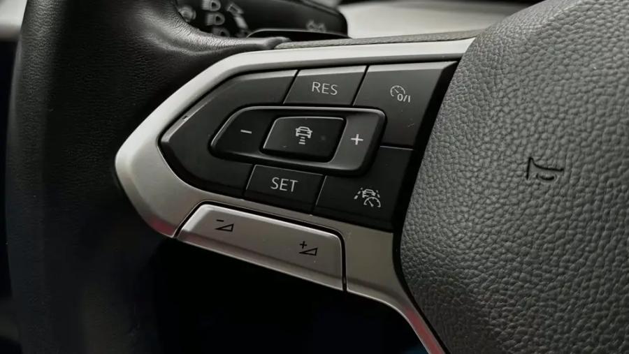 Серый Фольксваген Golf 8 2022 в Рига, объемом двигателя 2.00 л и пробегом 208 тыс. км за 15600 €, фото 17 на AUTOMOTO.COM.LV