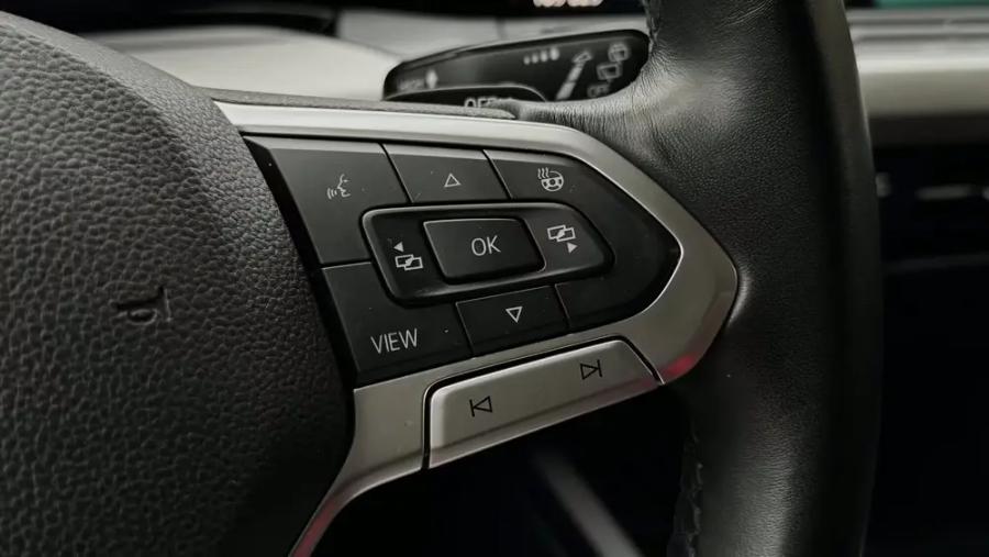 Серый Фольксваген Golf 8 2022 в Рига, объемом двигателя 2.00 л и пробегом 208 тыс. км за 15600 €, фото 18 на AUTOMOTO.COM.LV