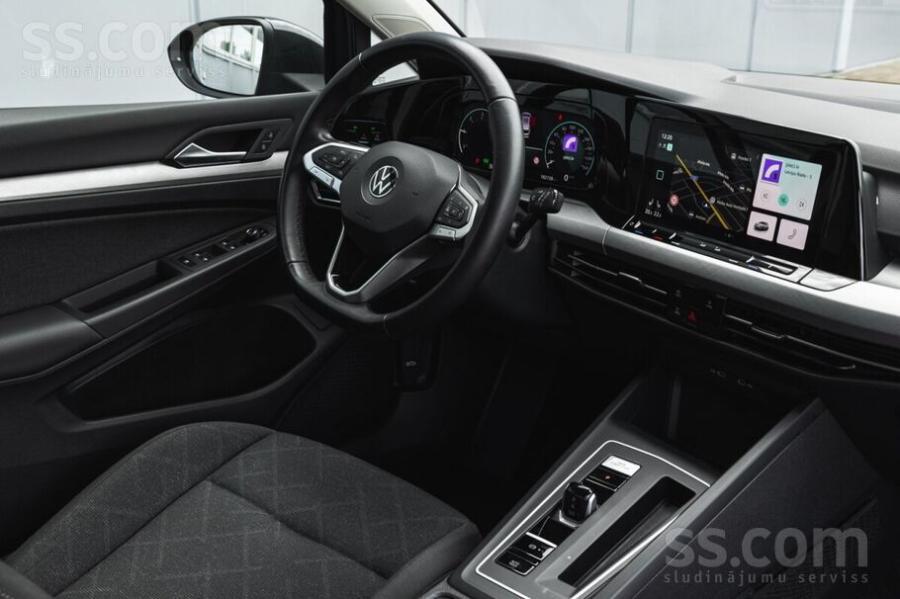Серый Фольксваген Golf 8 2022 в Вентспилс, объемом двигателя 2.00 л и пробегом 183 тыс. км за 15150 €, фото 16 на AUTOMOTO.COM.LV
