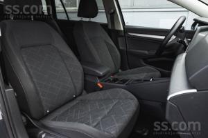Серый Фольксваген Golf 8 2022 в Вентспилс, объемом двигателя 2.00 л и пробегом 183 тыс. км за 15150 €, фото 17 на AUTOMOTO.COM.LV