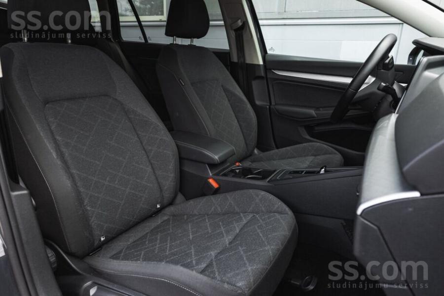 Серый Фольксваген Golf 8 2022 в Вентспилс, объемом двигателя 2.00 л и пробегом 183 тыс. км за 15150 €, фото 17 на AUTOMOTO.COM.LV