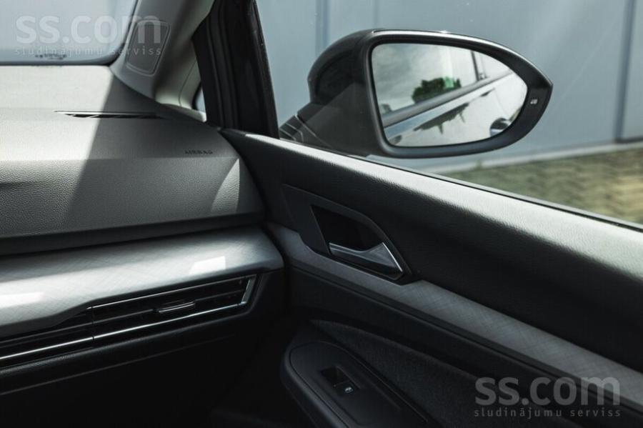 Серый Фольксваген Golf 8 2022 в Вентспилс, объемом двигателя 2.00 л и пробегом 183 тыс. км за 15150 €, фото 31 на AUTOMOTO.COM.LV