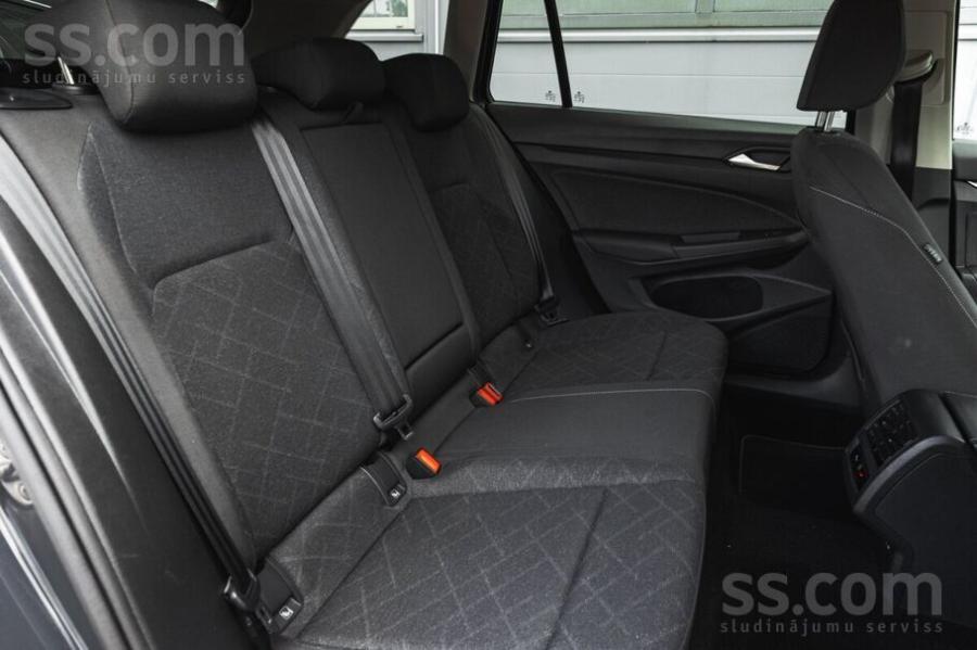 Серый Фольксваген Golf 8 2022 в Вентспилс, объемом двигателя 2.00 л и пробегом 183 тыс. км за 15150 €, фото 32 на AUTOMOTO.COM.LV