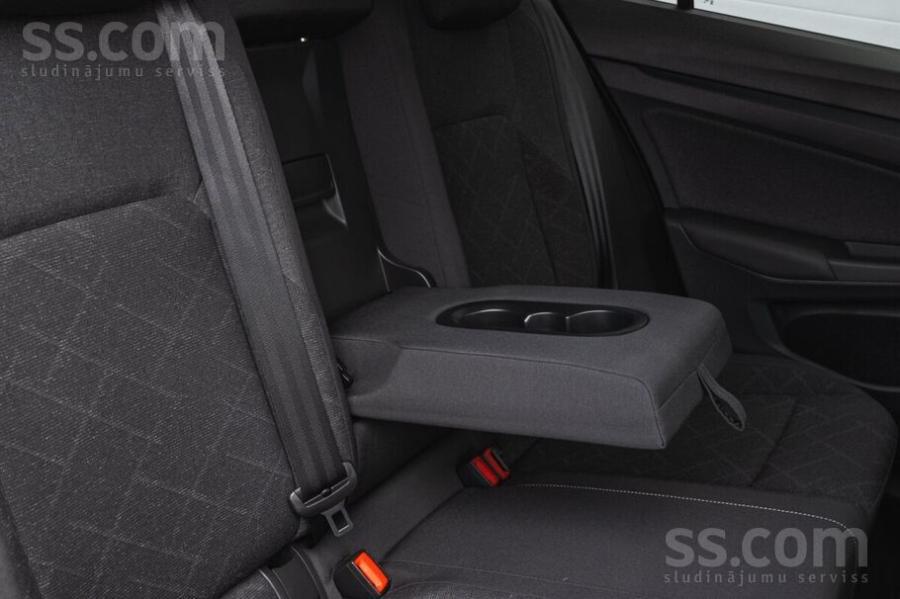 Серый Фольксваген Golf 8 2022 в Вентспилс, объемом двигателя 2.00 л и пробегом 183 тыс. км за 15150 €, фото 34 на AUTOMOTO.COM.LV