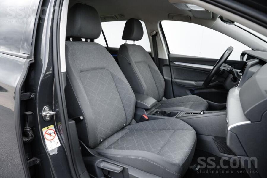 Pelēks Volkswagen Golf VIII 2022 Rīga, ar dzinēja tilpumu 2.00 L un nobraukumu 154 tūkst. km par 15500 €, foto 8 vietnē AUTOMOTO.COM.LV