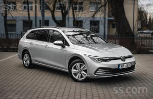Grey Volkswagen Golf VIII 2022 in Riga, with an engine capacity of 2.00 L and mileage of 180 thousand km for 14800 €, photo 3 on AUTOMOTO.COM.LV