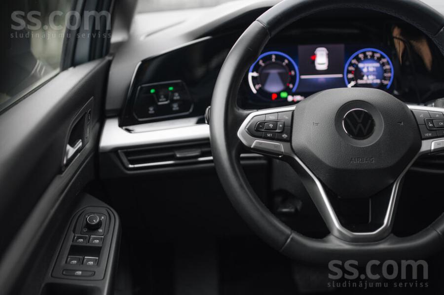 Grey Volkswagen Golf VIII 2022 in Riga, with an engine capacity of 2.00 L and mileage of 180 thousand km for 14800 €, photo 14 on AUTOMOTO.COM.LV