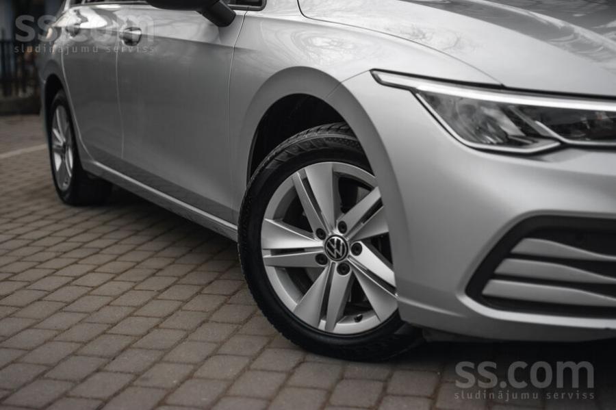 Grey Volkswagen Golf VIII 2022 in Riga, with an engine capacity of 2.00 L and mileage of 180 thousand km for 14800 €, photo 20 on AUTOMOTO.COM.LV