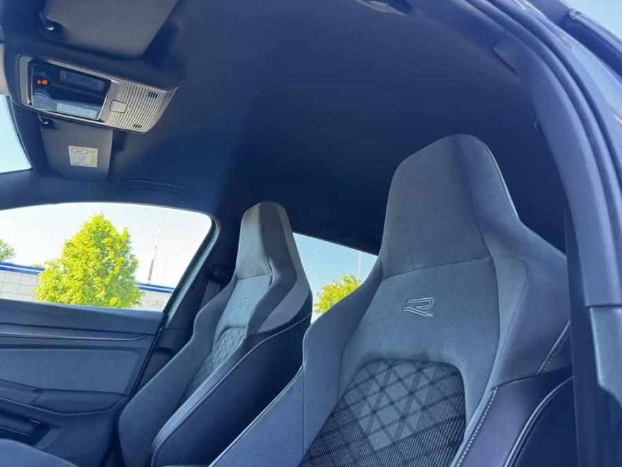 Серый Фольксваген Golf 8 2022 в Рига, объемом двигателя 2.00 л и пробегом 196 тыс. км за 19900 €, фото 11 на AUTOMOTO.COM.LV