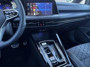 Серый Фольксваген Golf 8 2022 в Рига, объемом двигателя 2.00 л и пробегом 196 тыс. км за 19900 €, фото 18 на AUTOMOTO.COM.LV