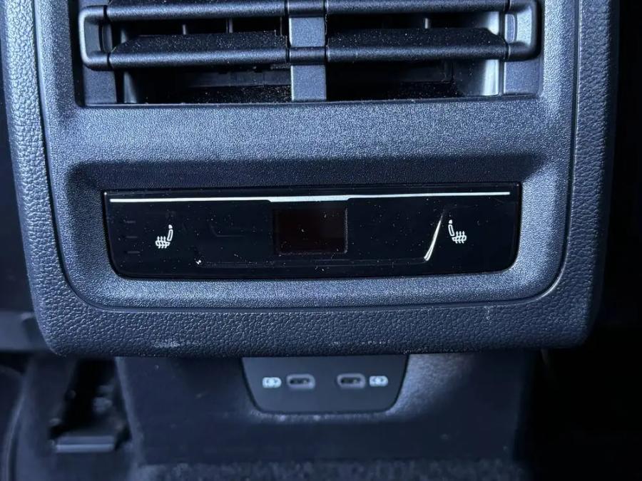 Серый Фольксваген Golf 8 2022 в Рига, объемом двигателя 2.00 л и пробегом 196 тыс. км за 19900 €, фото 28 на AUTOMOTO.COM.LV