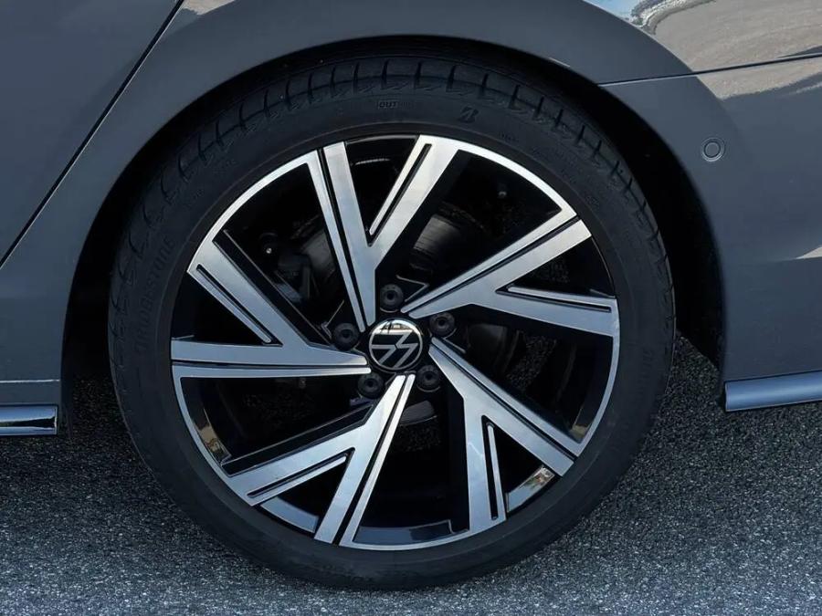 Серый Фольксваген Golf 8 2022 в Рига, объемом двигателя 2.00 л и пробегом 196 тыс. км за 19900 €, фото 31 на AUTOMOTO.COM.LV