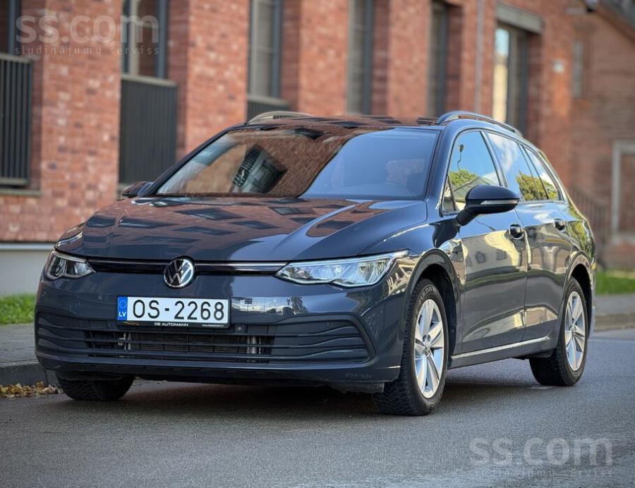 Grey Volkswagen Golf VIII 2022 in Riga, with an engine capacity of 2.00 L and mileage of 142 thousand km for 15500 €, photo 3 on AUTOMOTO.COM.LV