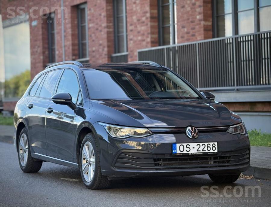 Grey Volkswagen Golf VIII 2022 in Riga, with an engine capacity of 2.00 L and mileage of 142 thousand km for 15500 €, photo 4 on AUTOMOTO.COM.LV