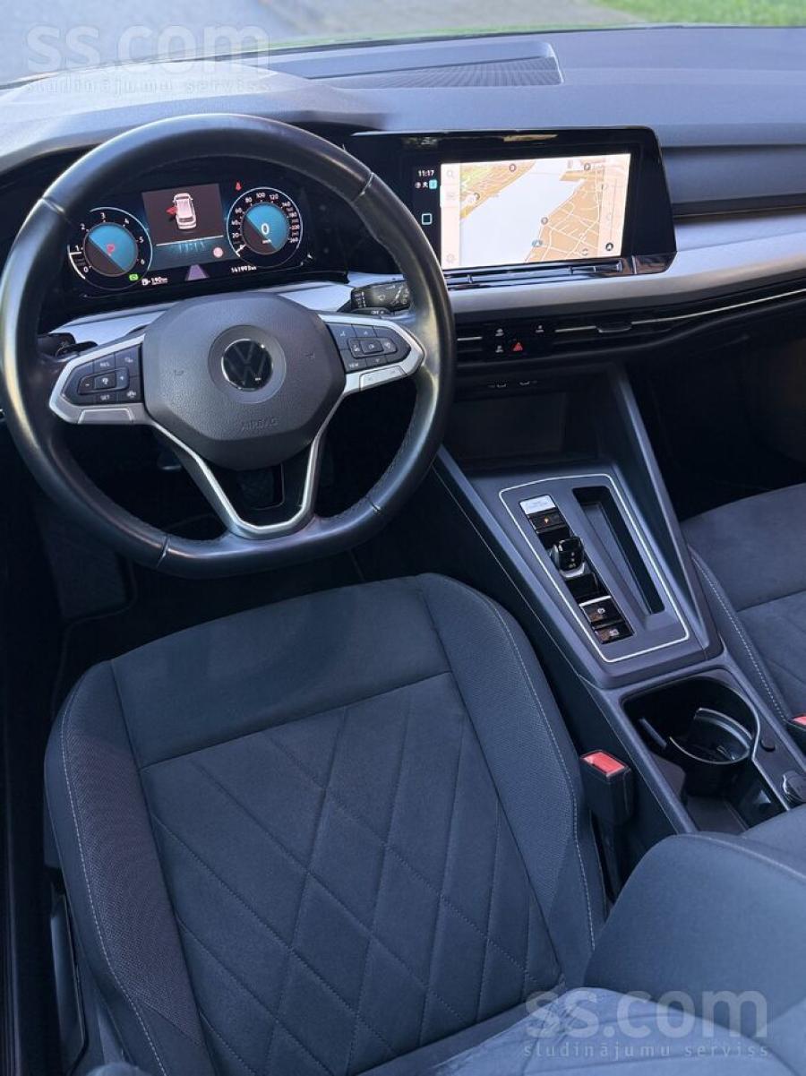 Grey Volkswagen Golf VIII 2022 in Riga, with an engine capacity of 2.00 L and mileage of 142 thousand km for 15500 €, photo 12 on AUTOMOTO.COM.LV
