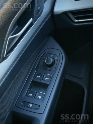 Grey Volkswagen Golf VIII 2022 in Riga, with an engine capacity of 2.00 L and mileage of 142 thousand km for 15500 €, photo 18 on AUTOMOTO.COM.LV