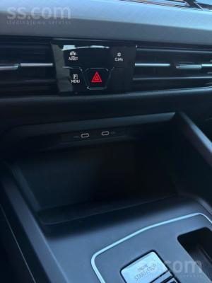 Grey Volkswagen Golf VIII 2022 in Riga, with an engine capacity of 2.00 L and mileage of 142 thousand km for 15500 €, photo 22 on AUTOMOTO.COM.LV
