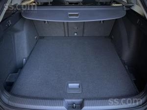 Grey Volkswagen Golf VIII 2022 in Riga, with an engine capacity of 2.00 L and mileage of 142 thousand km for 15500 €, photo 30 on AUTOMOTO.COM.LV