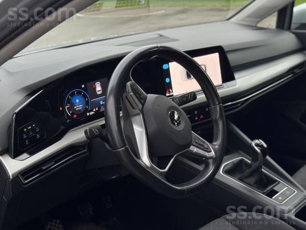 Pelēks Volkswagen Golf VIII 2022 Rīga, ar dzinēja tilpumu 2.00 L un nobraukumu 108 tūkst. km par 14200 €, foto 5 vietnē AUTOMOTO.COM.LV