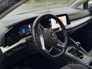 Серый Фольксваген Golf 8 2022 в Рига, объемом двигателя 2.00 л и пробегом 108 тыс. км за 14200 €, фото 5 на AUTOMOTO.COM.LV