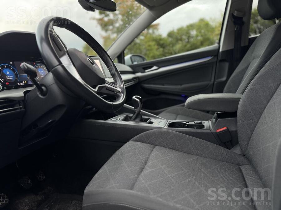 Серый Фольксваген Golf 8 2022 в Рига, объемом двигателя 2.00 л и пробегом 108 тыс. км за 14200 €, фото 6 на AUTOMOTO.COM.LV