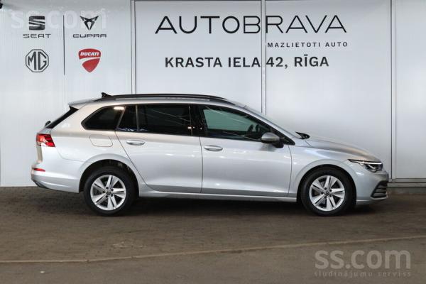 Grey Volkswagen Golf VIII 2022 in Riga, with an engine capacity of 1.50 L and mileage of 141 thousand km for 14200 €, photo 6 on AUTOMOTO.COM.LV