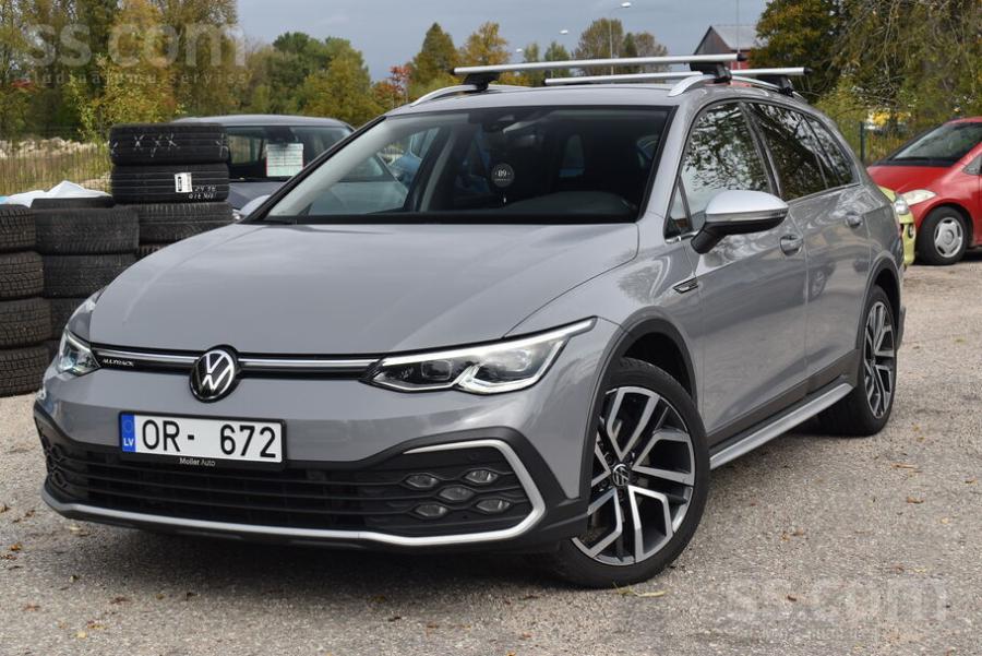 Серый Фольксваген Golf 8 2022 в Кулдига, объемом двигателя 2.00 л и пробегом 0 тыс. км за 23500 €, фото 1 на AUTOMOTO.COM.LV