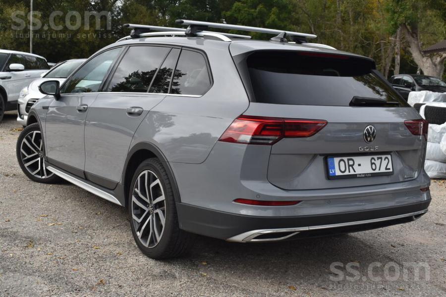 Серый Фольксваген Golf 8 2022 в Кулдига, объемом двигателя 2.00 л и пробегом 0 тыс. км за 23500 €, фото 4 на AUTOMOTO.COM.LV