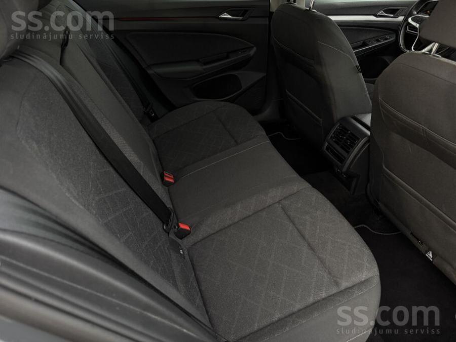 Серый Фольксваген Golf 8 2023 в Валмиера, объемом двигателя 2.00 л и пробегом 182 тыс. км за 16500 €, фото 18 на AUTOMOTO.COM.LV
