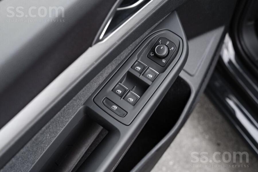 Серый Фольксваген Golf 8 2023 в Рига, объемом двигателя 2.00 л и пробегом 132 тыс. км за 17000 €, фото 22 на AUTOMOTO.COM.LV