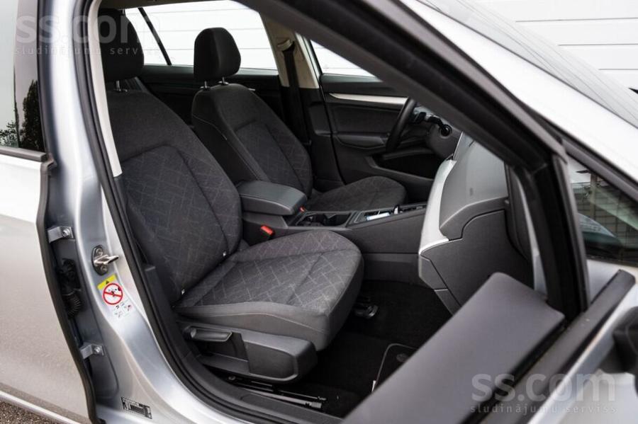 Серый Фольксваген Golf 8 2023 в Рига, объемом двигателя 2.00 л и пробегом 136 тыс. км за 16450 €, фото 8 на AUTOMOTO.COM.LV