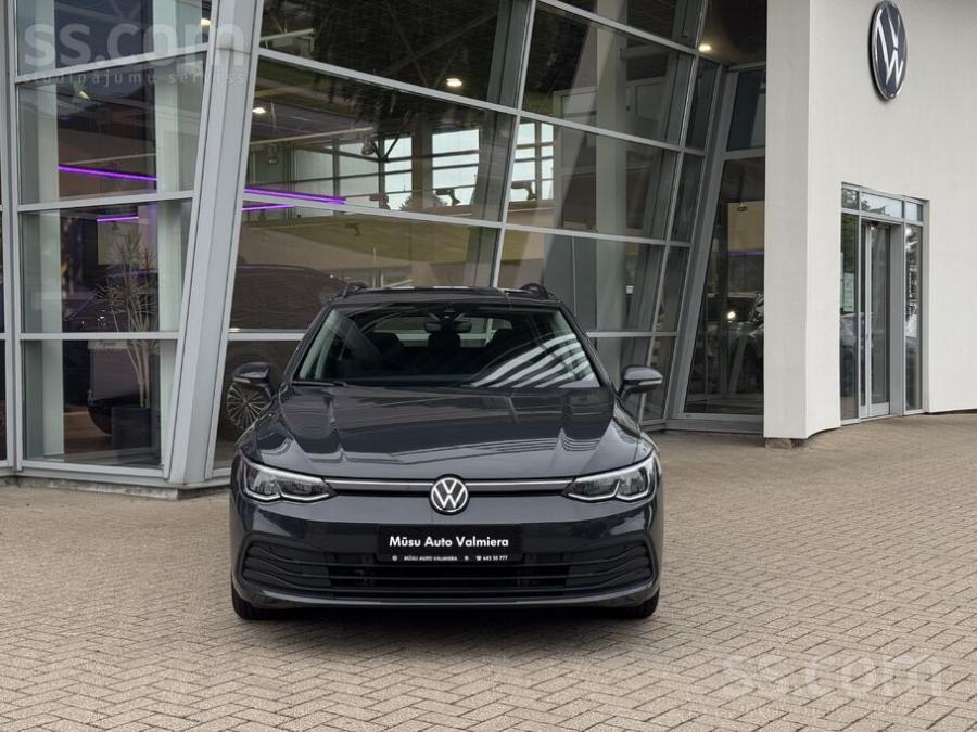 Серый Фольксваген Golf 8 2024 в Валмиера, объемом двигателя 2.00 л и пробегом 158 тыс. км за 15500 €, фото 3 на AUTOMOTO.COM.LV