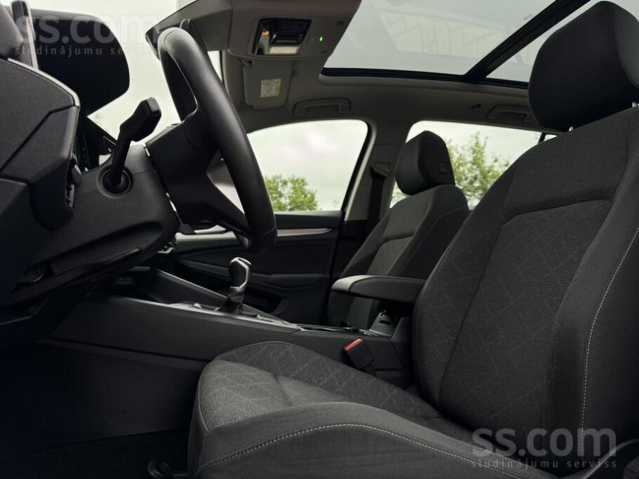 Серый Фольксваген Golf 8 2024 в Валмиера, объемом двигателя 2.00 л и пробегом 158 тыс. км за 15500 €, фото 8 на AUTOMOTO.COM.LV