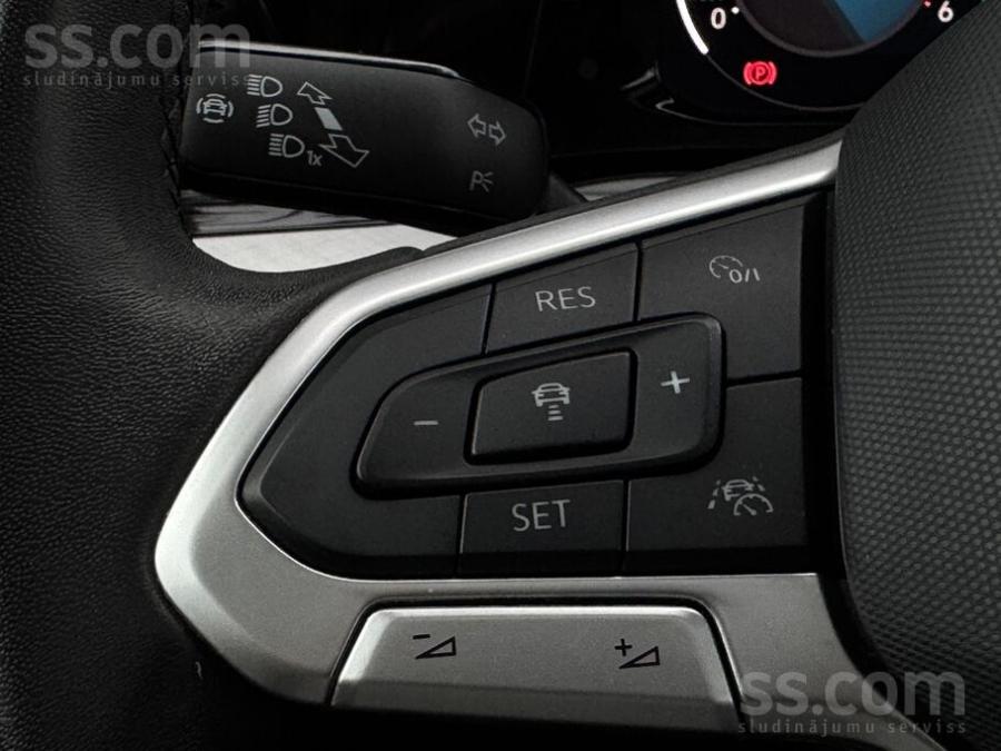 Серый Фольксваген Golf 8 2024 в Валмиера, объемом двигателя 2.00 л и пробегом 158 тыс. км за 15500 €, фото 11 на AUTOMOTO.COM.LV